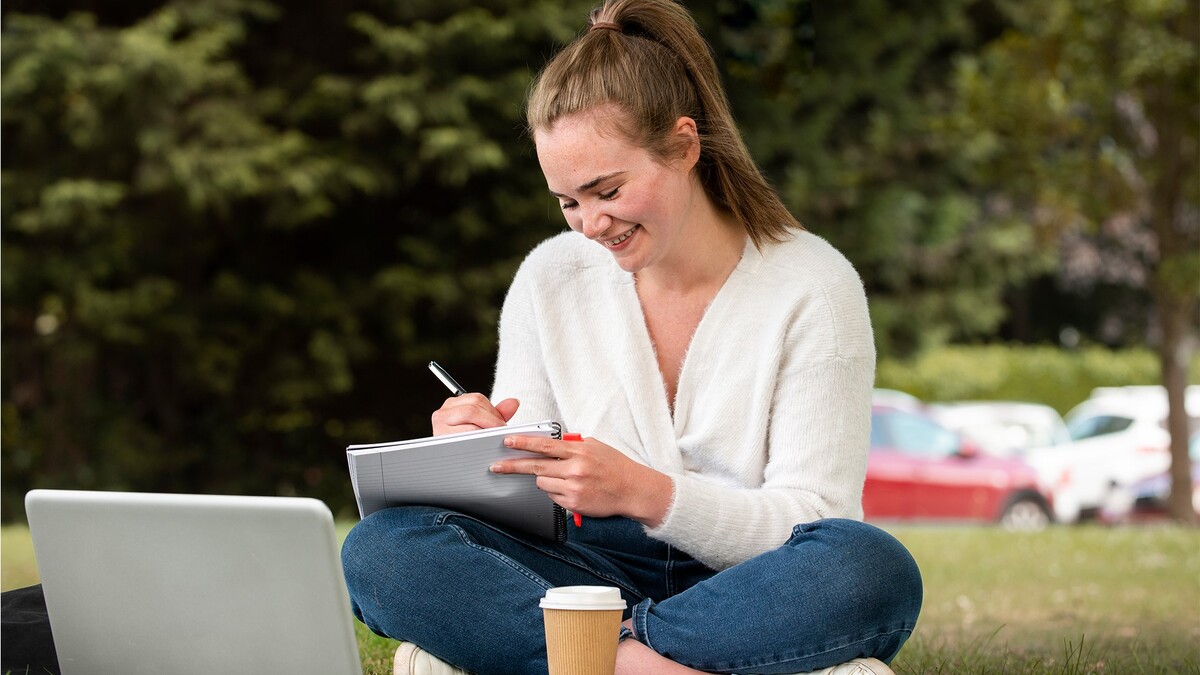 Financial Aid Checklist for First-Time Online Students: Complete FAFSA ...